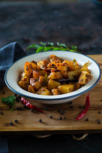 Chettinad Potato Fry Recipe - My Tasty Curry