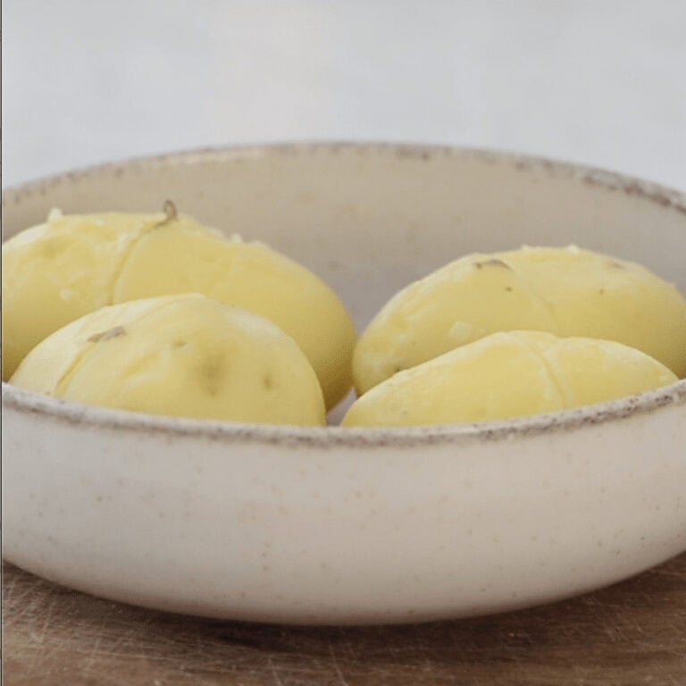 Try This Mind-Blowing Potato Peeling Hack for Easy Kitchen Prep ...