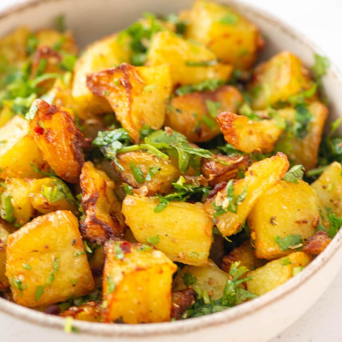Delicious and Spicy: Authentic Batata Harra Recipe - mytastycurry.com